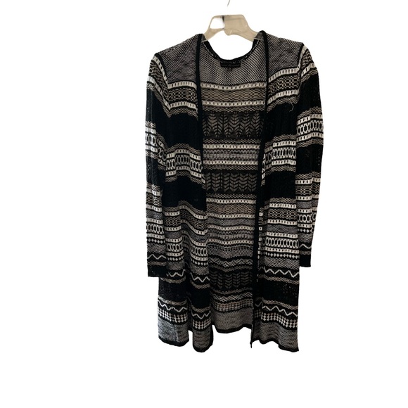 Almost Famous | Sweaters | Almost Famous Black And White Knit Sweater ...
